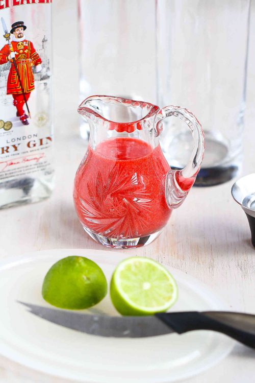 Fresh Strawberry Tom Collins Cocktail Recipe - Cookin' Canuck
