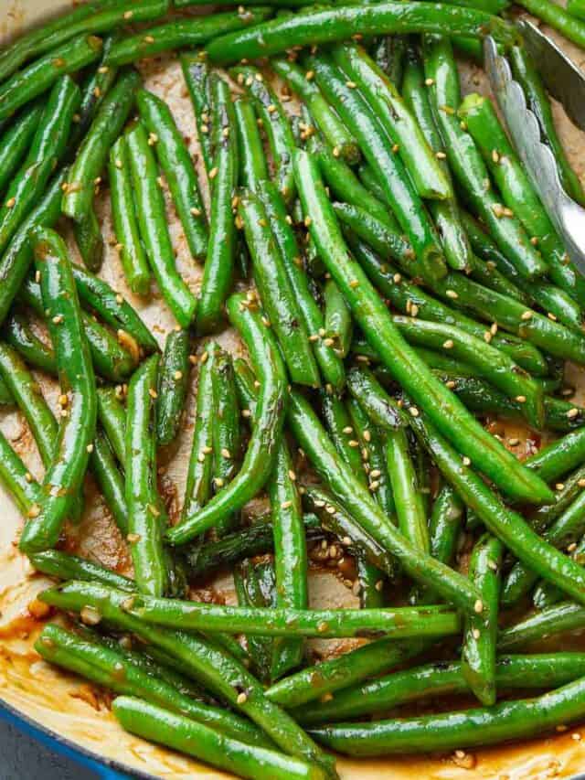 How to Steam Green Beans - Cookin Canuck