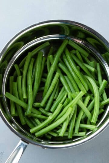 How to Steam Green Beans - Cookin Canuck